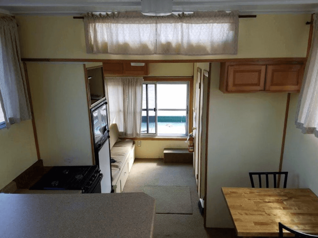 Rent Honeymoon Houseboats in Minnesota | Rainy Lake Houseboats